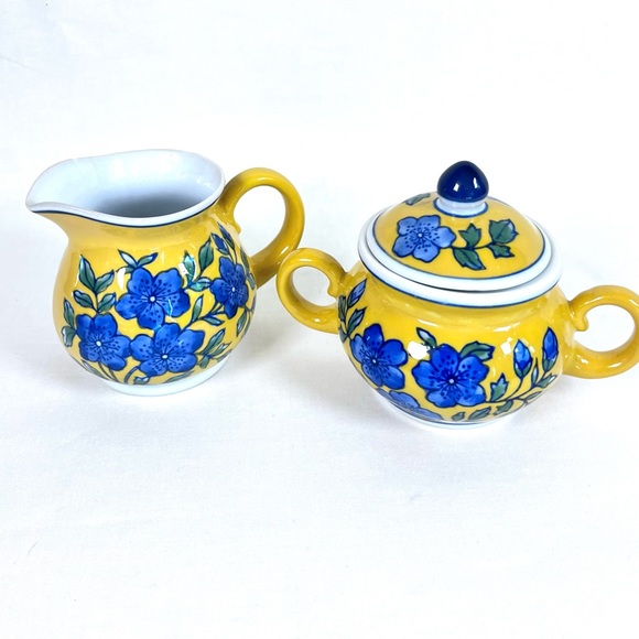 April Cornell | Kitchen | Vintage April Cornell Tea Set With Teapot ...